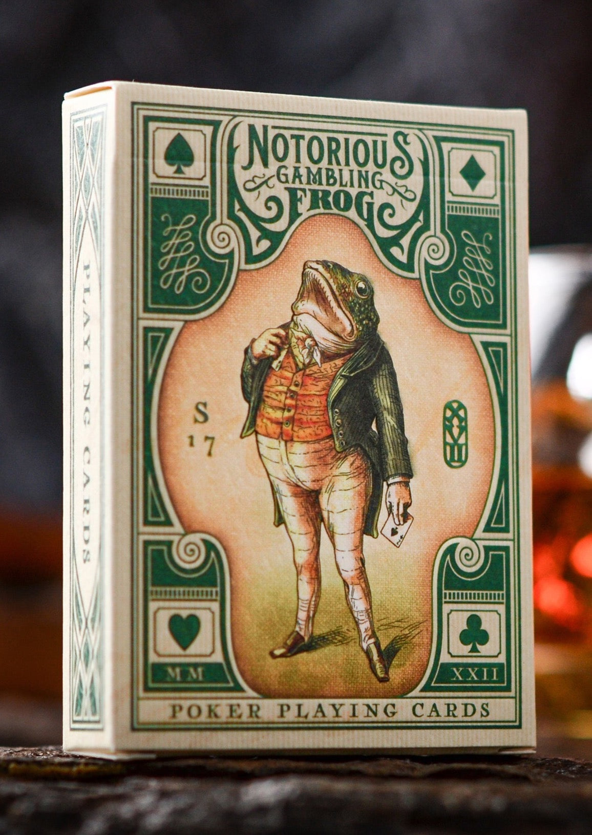 THE NOTORIOUS GAMBLING FROG GREEN playing cards – Paperdecks